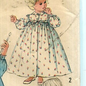 Pattern Girls Toddlers Sleepwear, Matching Pullover Nightgown and Robe ...