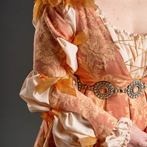 Renaissance Italian Princess Dress, Lady Chemise Dress, Renaissance ...