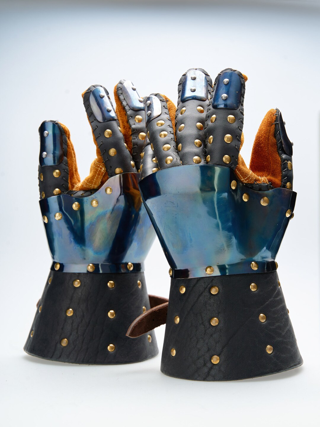 Brigandine Gauntlets Mid 14th Century, Hand Armor of European Knights ...