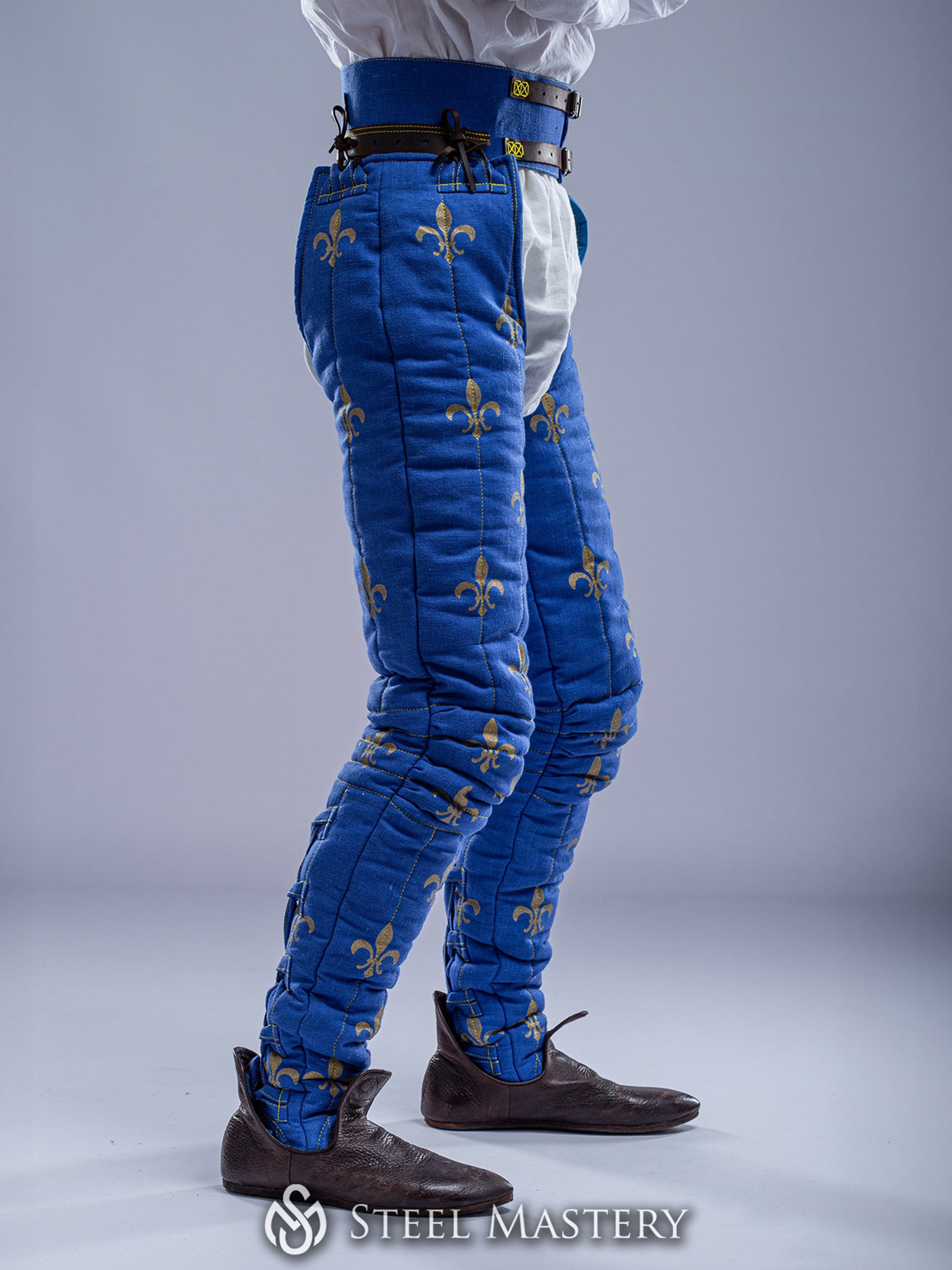 Padded Chausses With a Kneecap, Medieval Padded Leg Protection ...