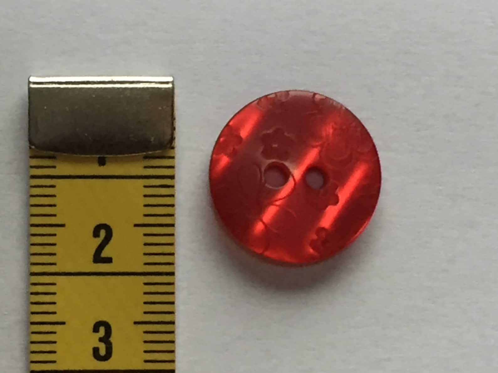 Red Embossed Floral Button - 2 Hole - 2cm Diameter - Plastic - Etsy