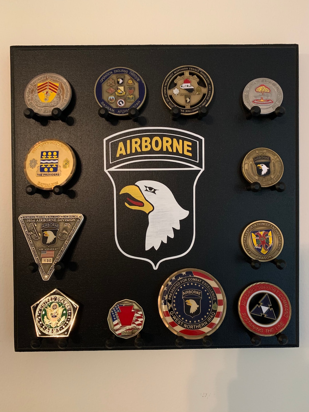 101st Airborne Color Challenge Coin Display Rack - Army - Wall-mounted ...