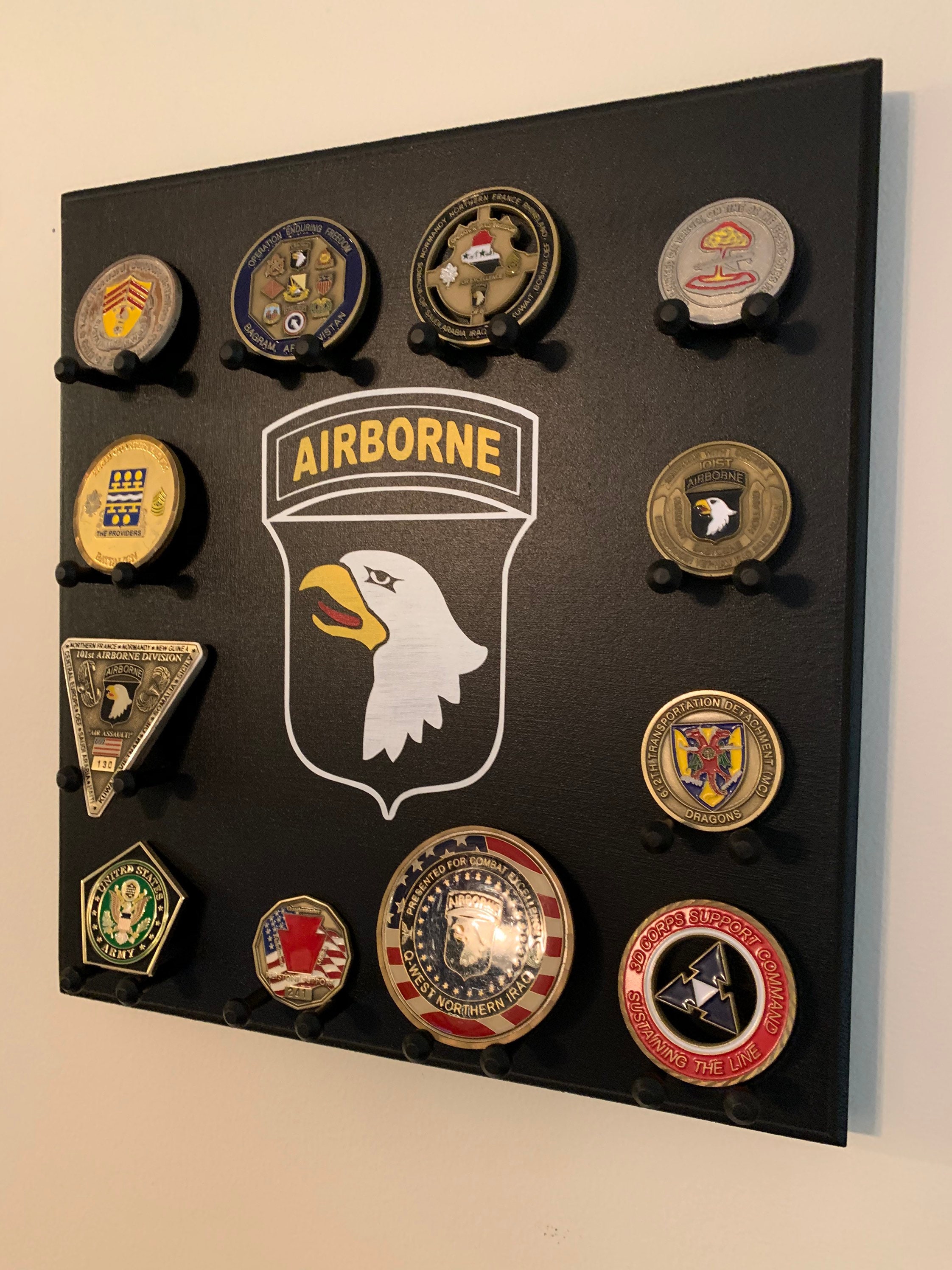101st Airborne Color Challenge Coin Display Rack - Army - Wall-mounted ...