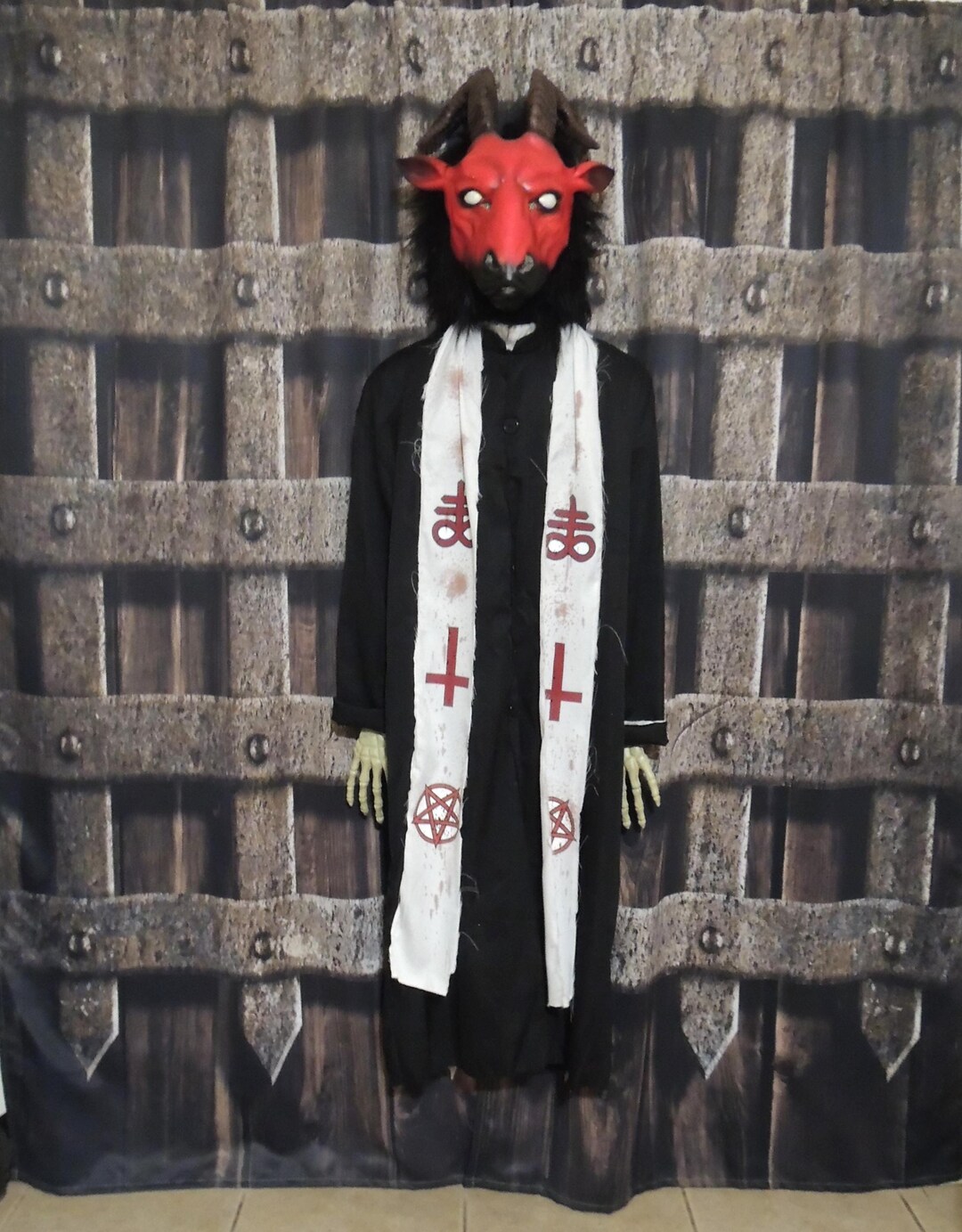 Life Size Halloween Prop Baphomet, Satan, Goat Demon Tree Hanger. - Etsy