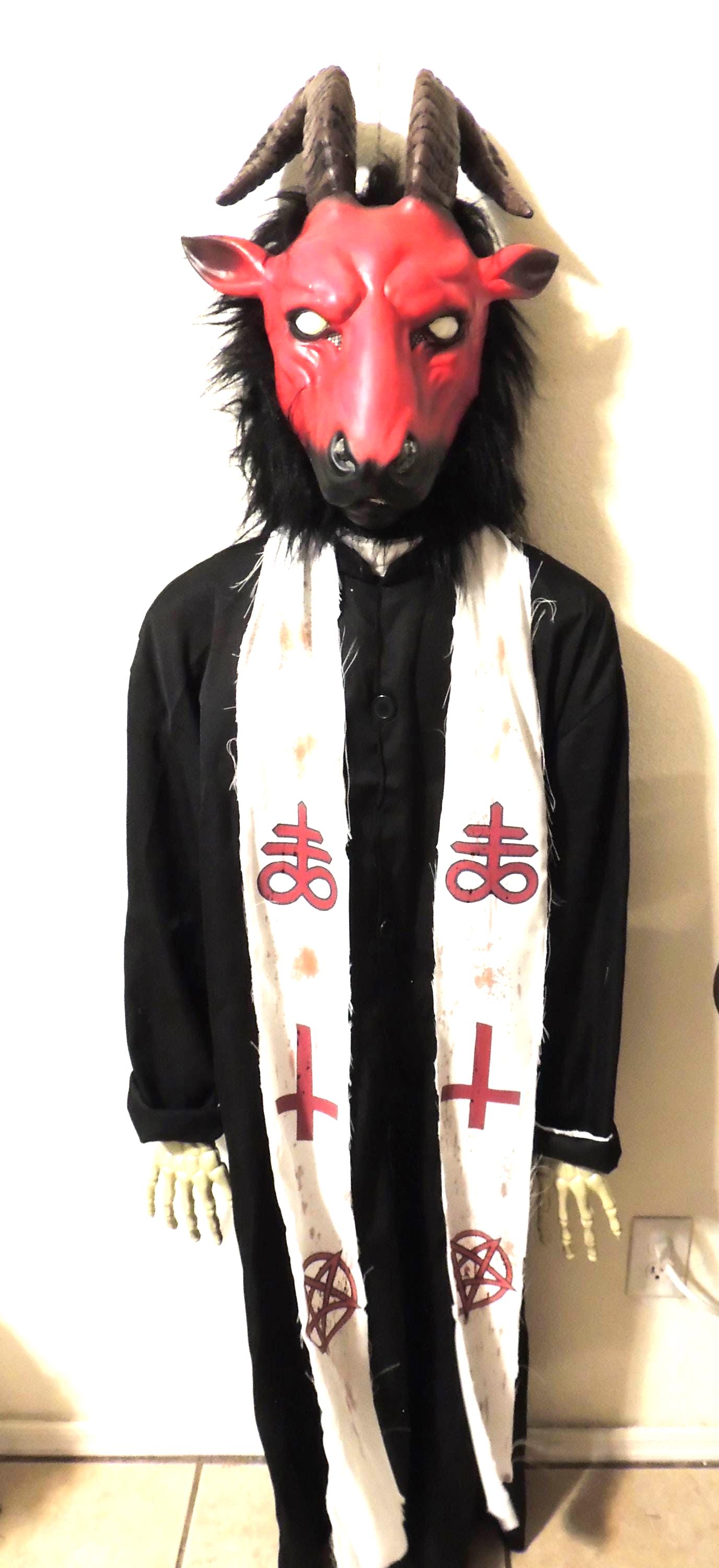 Life Size Halloween Prop Baphomet, Satan, Goat Demon Tree Hanger. - Etsy