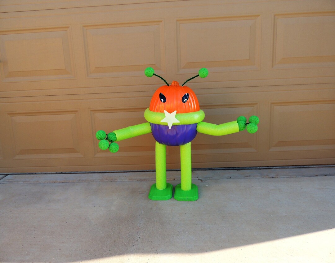 Alien Pumpkin Kids Halloween Décor. - Etsy