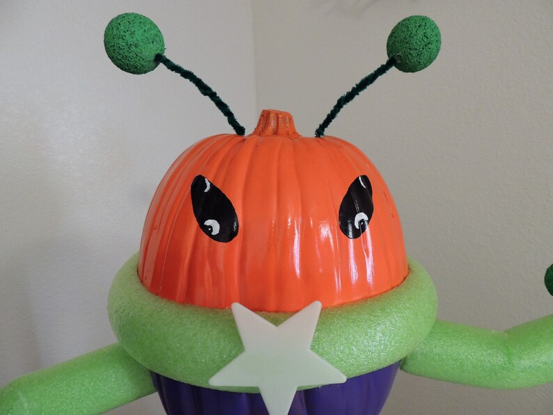Alien Pumpkin Kids Halloween Décor. - Etsy