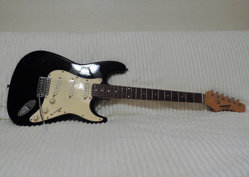 Vintage 1980s Synsonics by Gretch Pro Series Strat Guitar. - Etsy