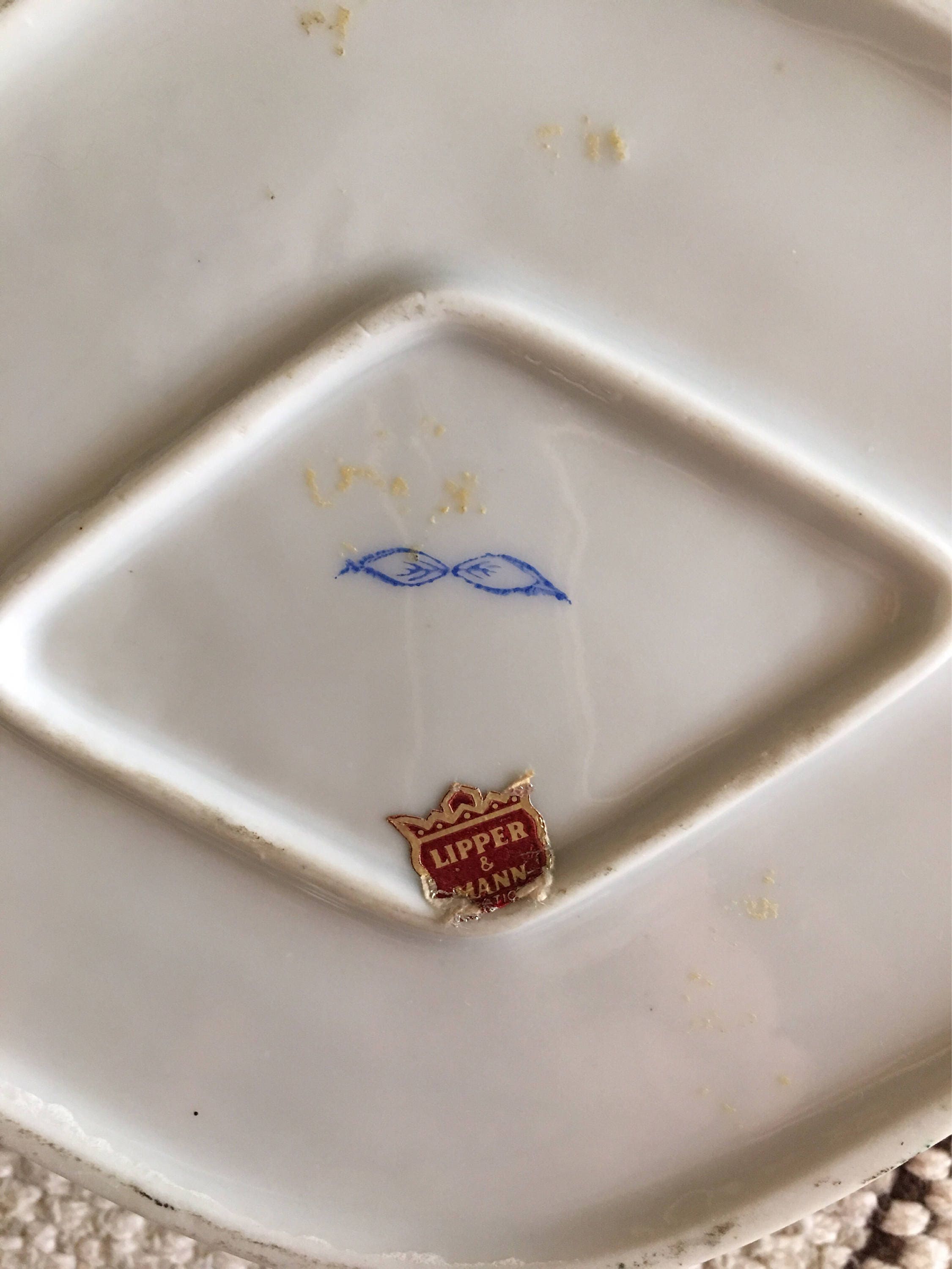 Lipper & Mann Hand Painted Porcelain Jewelry or Trinket Box With Roses ...