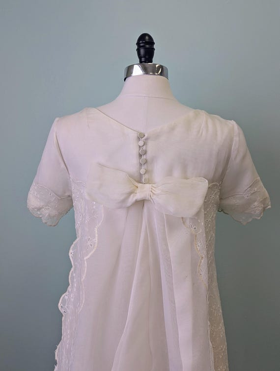 1960s Wedding Gown Featuring Watteau Train With Bow D… - Gem