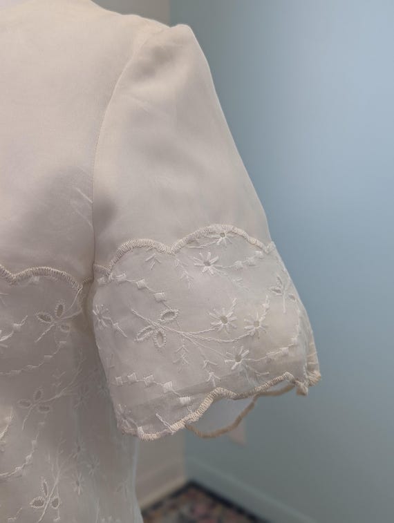 1960s Wedding Gown Featuring Watteau Train With Bow D… - Gem