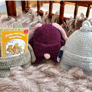 Crochet Frog Book Pillow, Crochet Book Buddy, Stuffed Animal, Book Bag ...