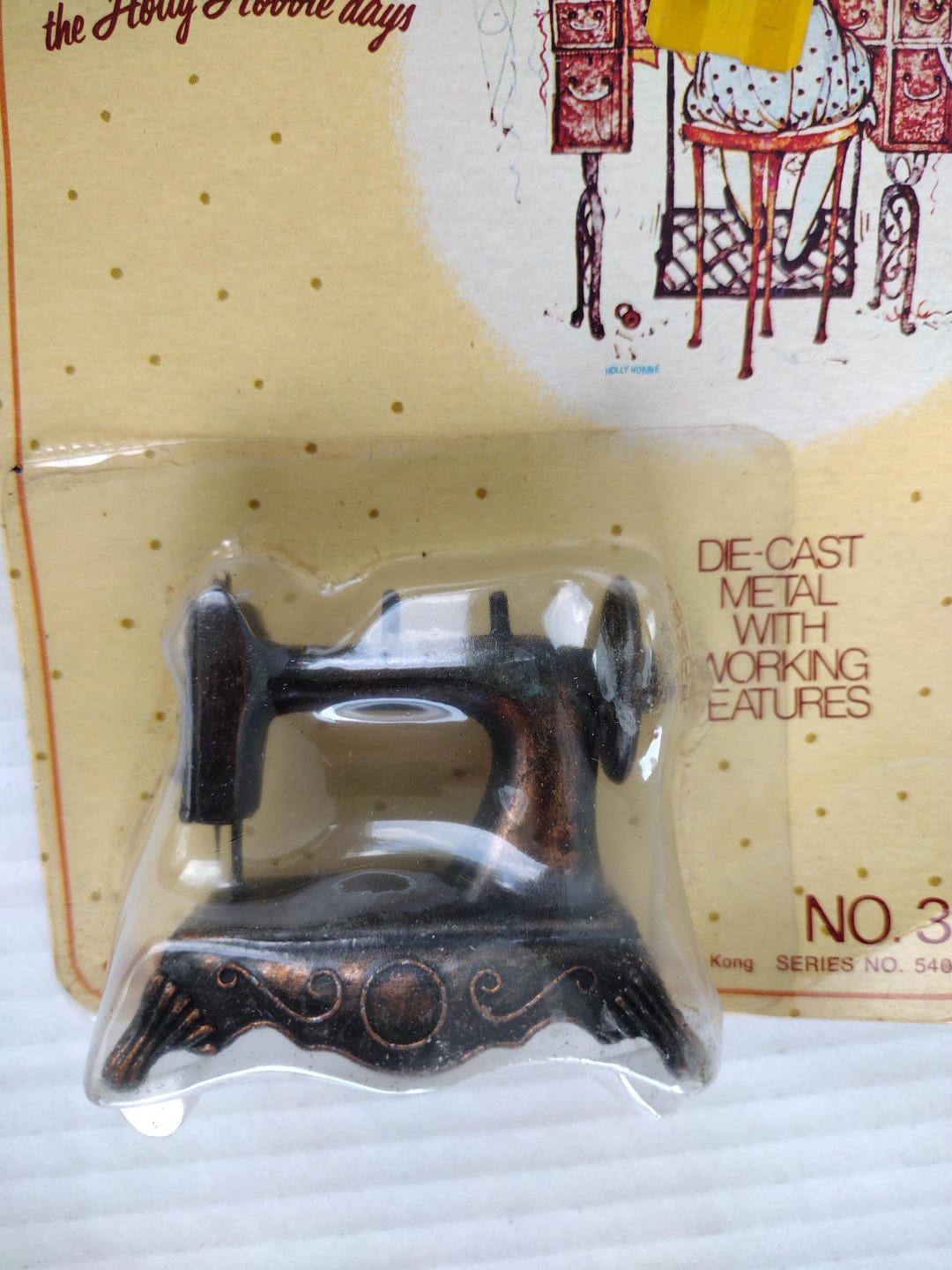 Holly Hobbie Old Fashioned Die-cast Metal Miniatures Sewing Machine #3 ...