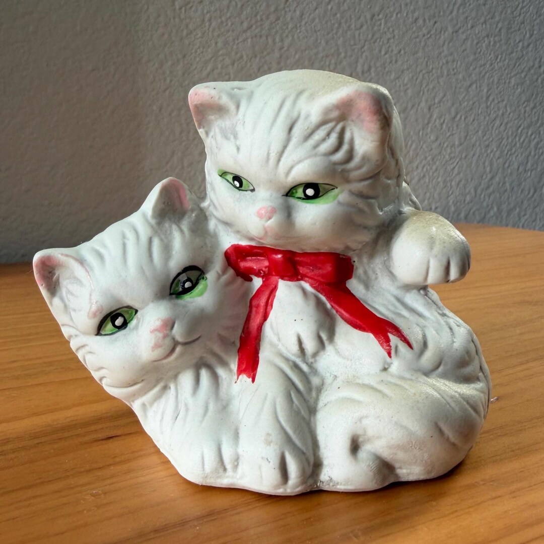 Vintage Kitsch Porcelain White Cats Figurine - Etsy