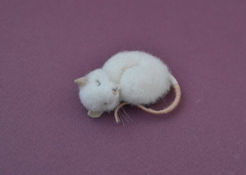 Needle Felted Sleeping Mouse MADE TO ORDER Cute Tiny Napping - Etsy