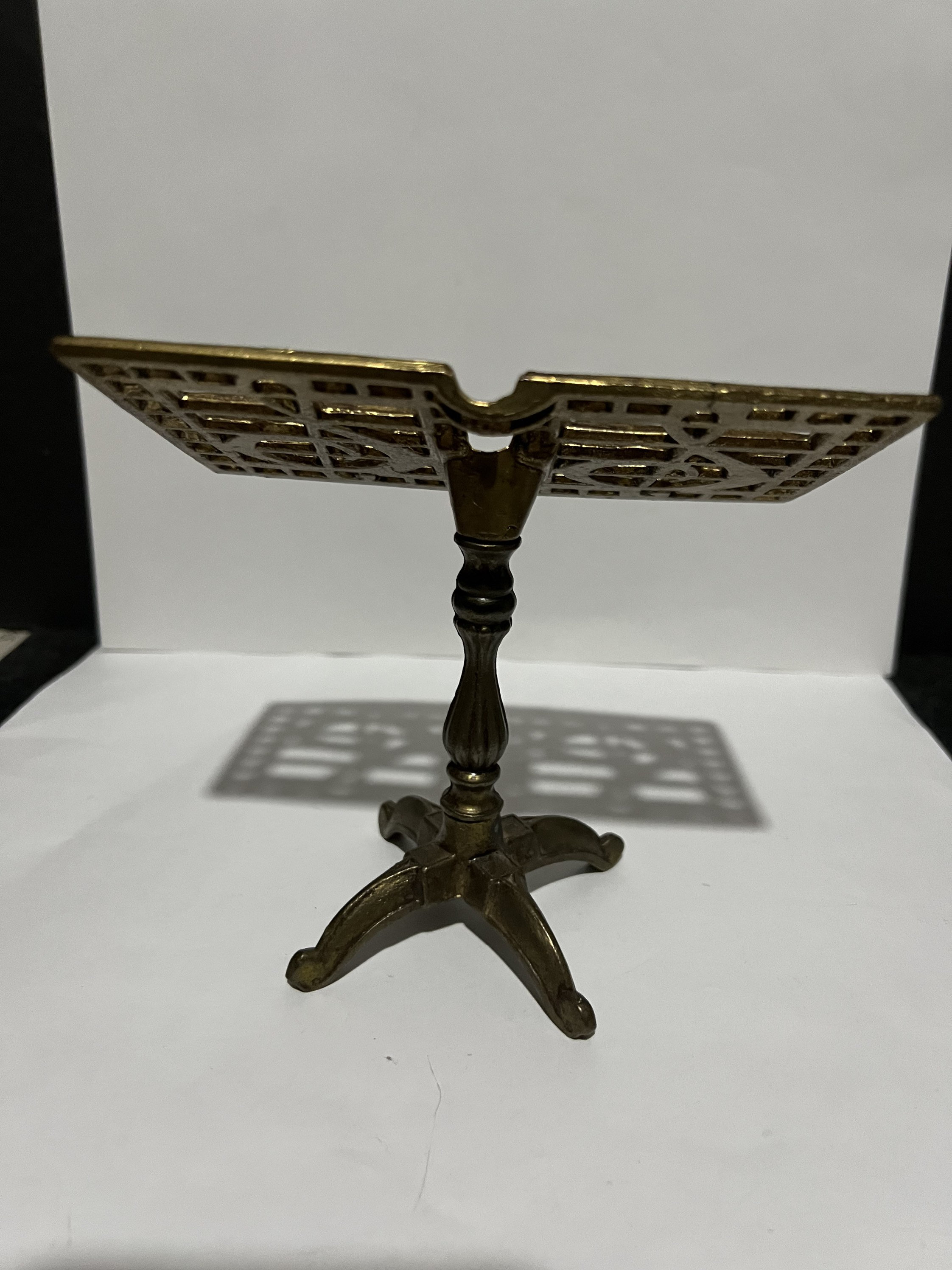 Small Treble Clef Design Gold Tone Metal Music Stand Possibly - Etsy