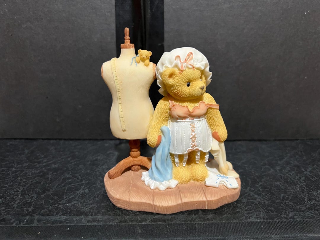 Sarah Bear Memories to Wear and Share Figurine Cherished Teddies 1997 ...