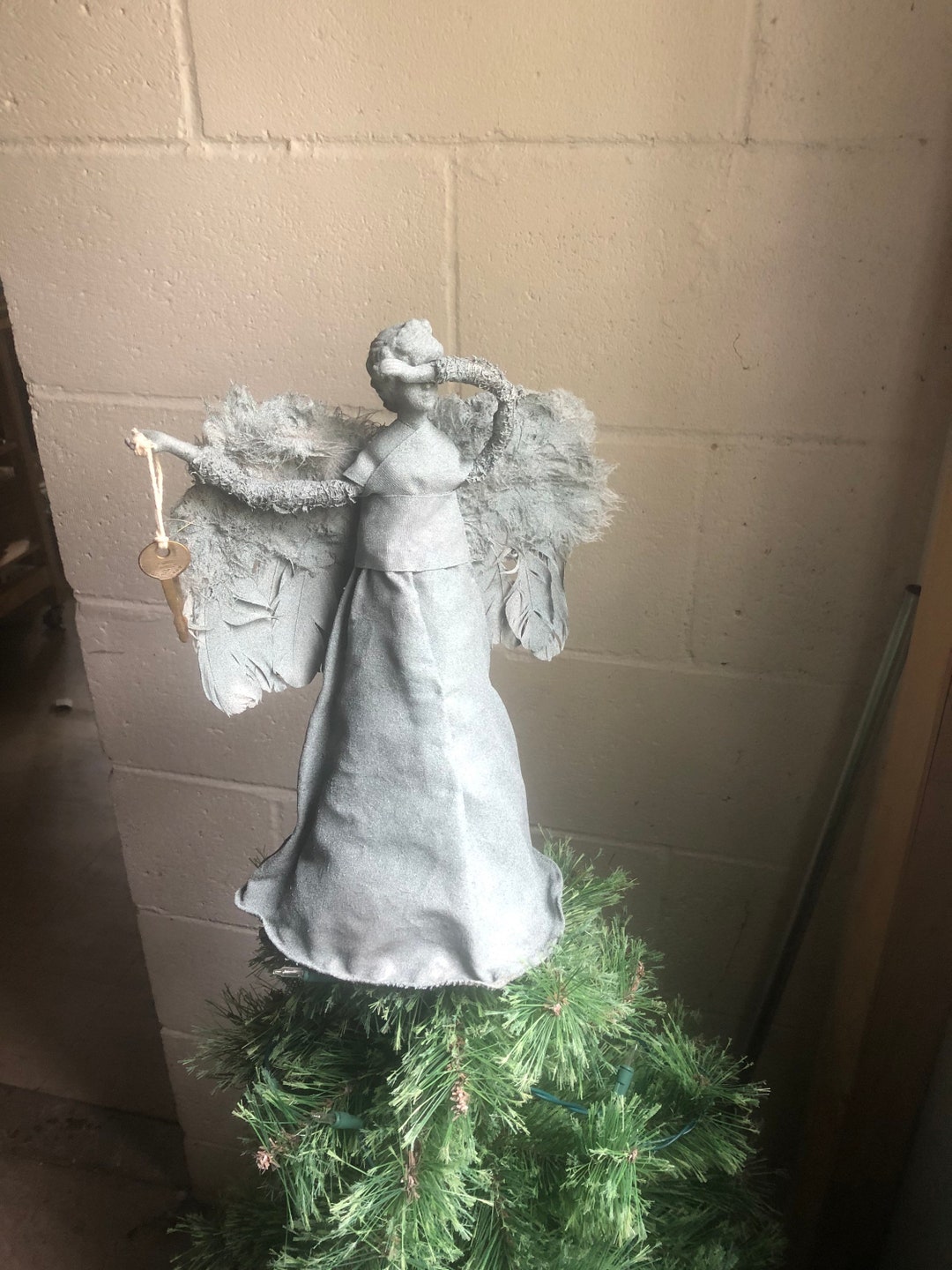 Doctor Who Inspired Weeping Angel Tree Topper 13.5” Feathered Wings and ...