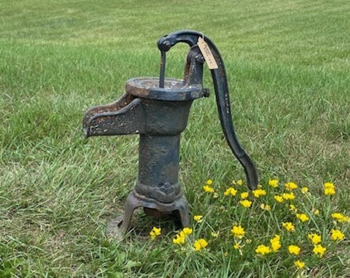 Black Vintage Hand Pump, Farmhouse Front Porch Antique Cast Iron ...