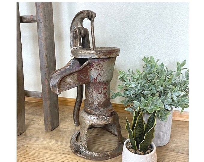 Vintage Hand Pump Ward-love Pump Corp Antique Pitcher Pump, Cast Iron ...