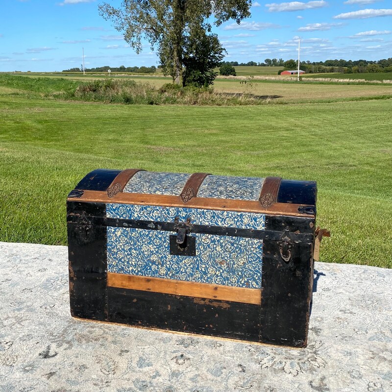 Camelback Trunk - Etsy