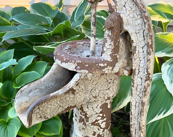 Vintage Hand Pump, Antique Pitcher Pump, Cast Iron Water Pump ...