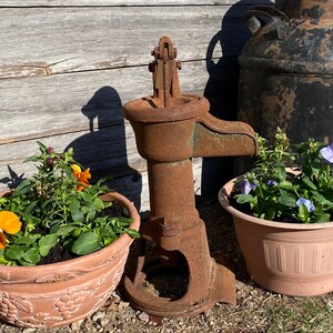 Vintage Hand Pump, Antique Pitcher Pump, Cast Iron Water Pump ...