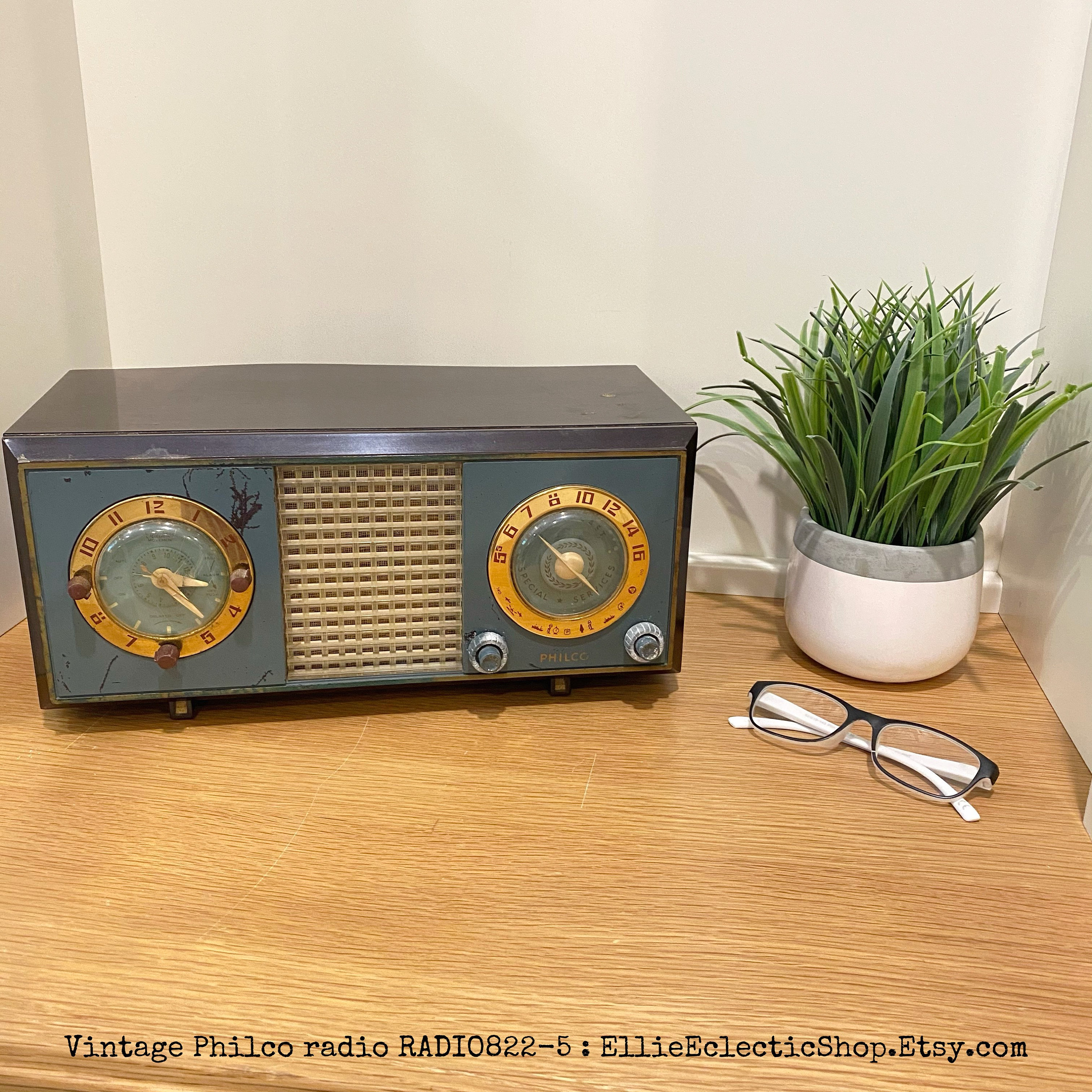 Philco Plastic Radio