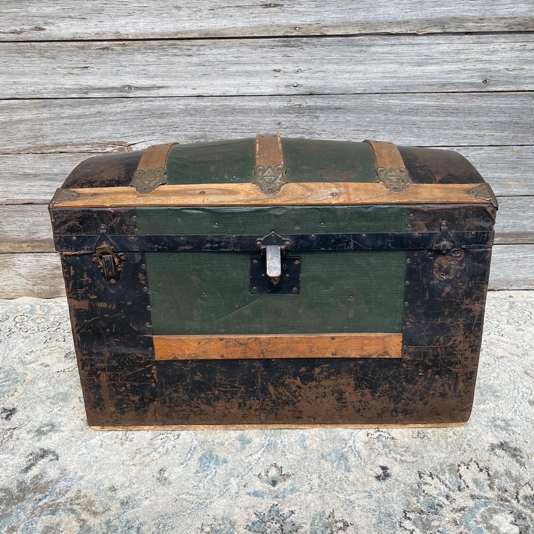 Vintage Trunk Decor | Large Domed Wooden Chest Country Cottage Bedroom ...
