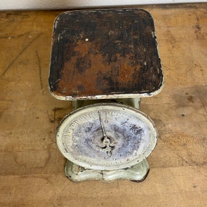 Vintage Metal Kitchen Scale | Farmhouse Kitchen Food Scale Counter ...