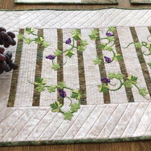 Grape Vine Table Set: Quilted Table Runner and Placemats - Etsy