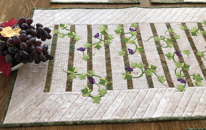 Grape Vine Table Set: Quilted Table Runner and Placemats - Etsy