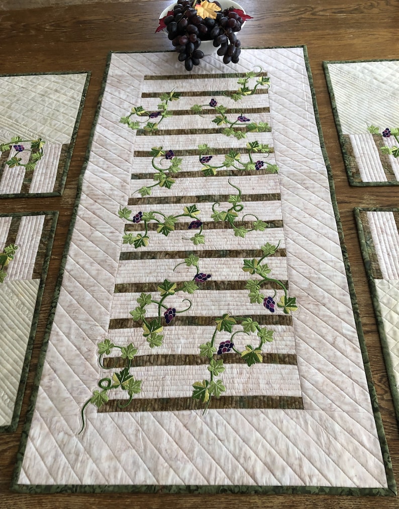 Grape Vine Table Set: Quilted Table Runner and Placemats - Etsy