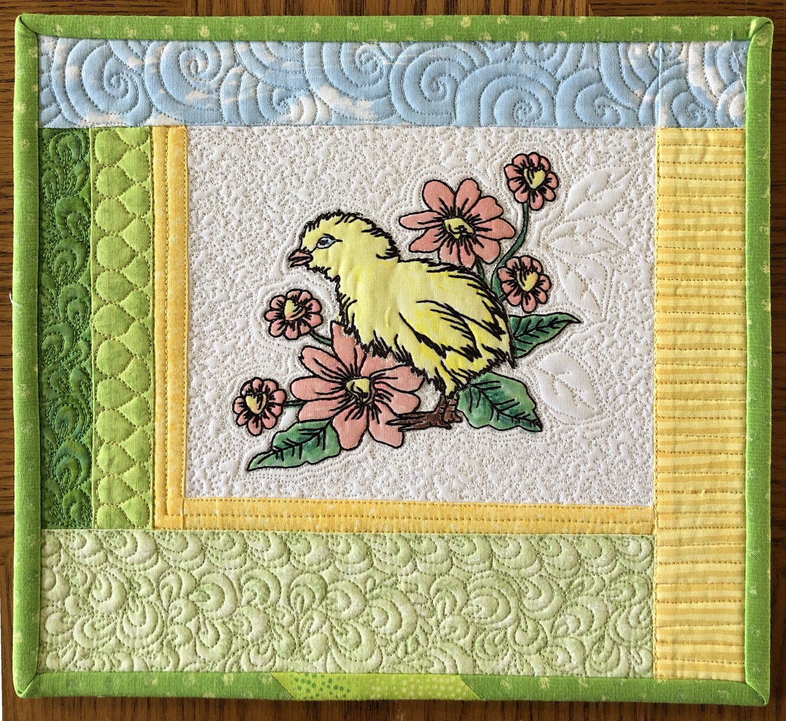 Easter Mini Quilt With Chicken Embroidery - Etsy