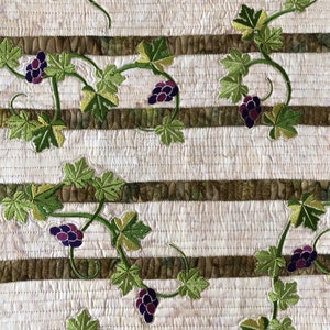 Grape Vine Table Set: Quilted Table Runner and Placemats - Etsy