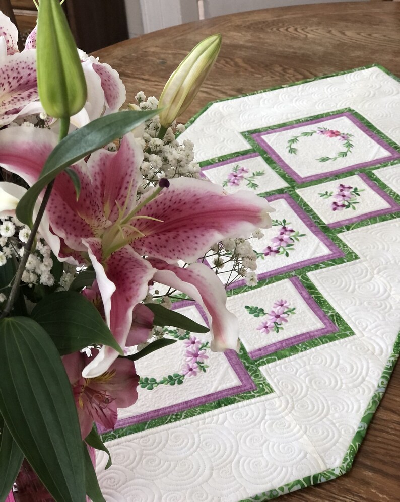 Quilted Flower Table Runner - Etsy