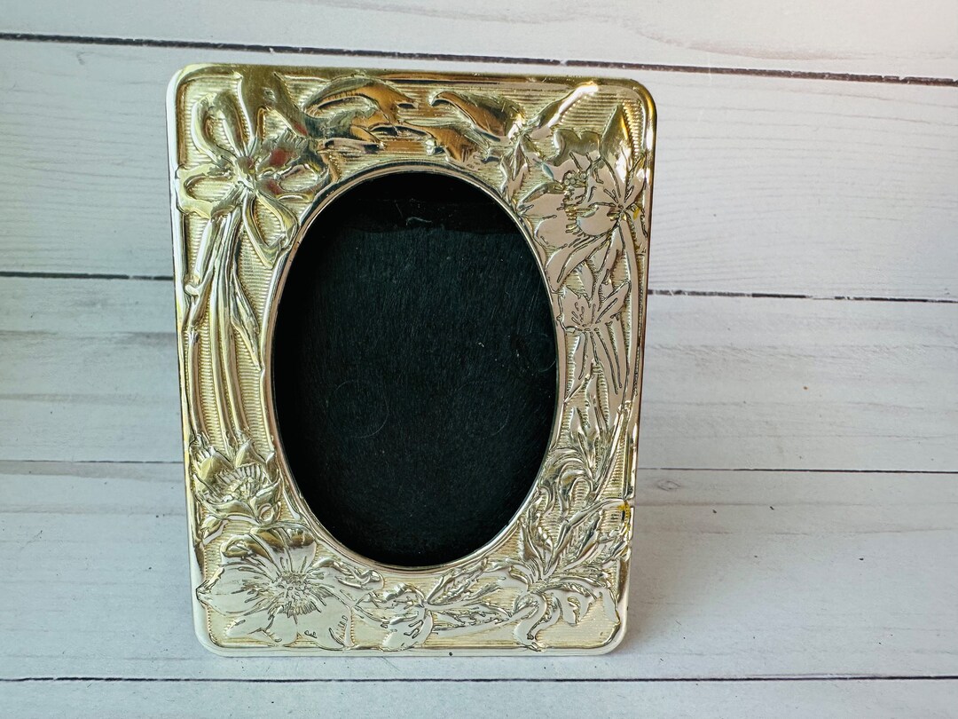 Vintage Floral Embossed Mini Photo Frame--embossed Photo Frame ...