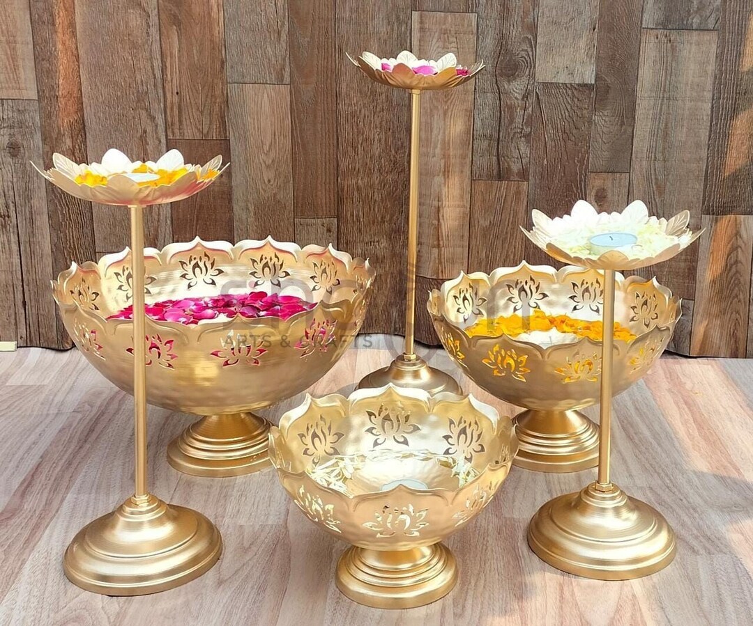 Lotus Cut Taj Urli/urali/iron Urli With Bowl/urli With Stand/uruli Set ...