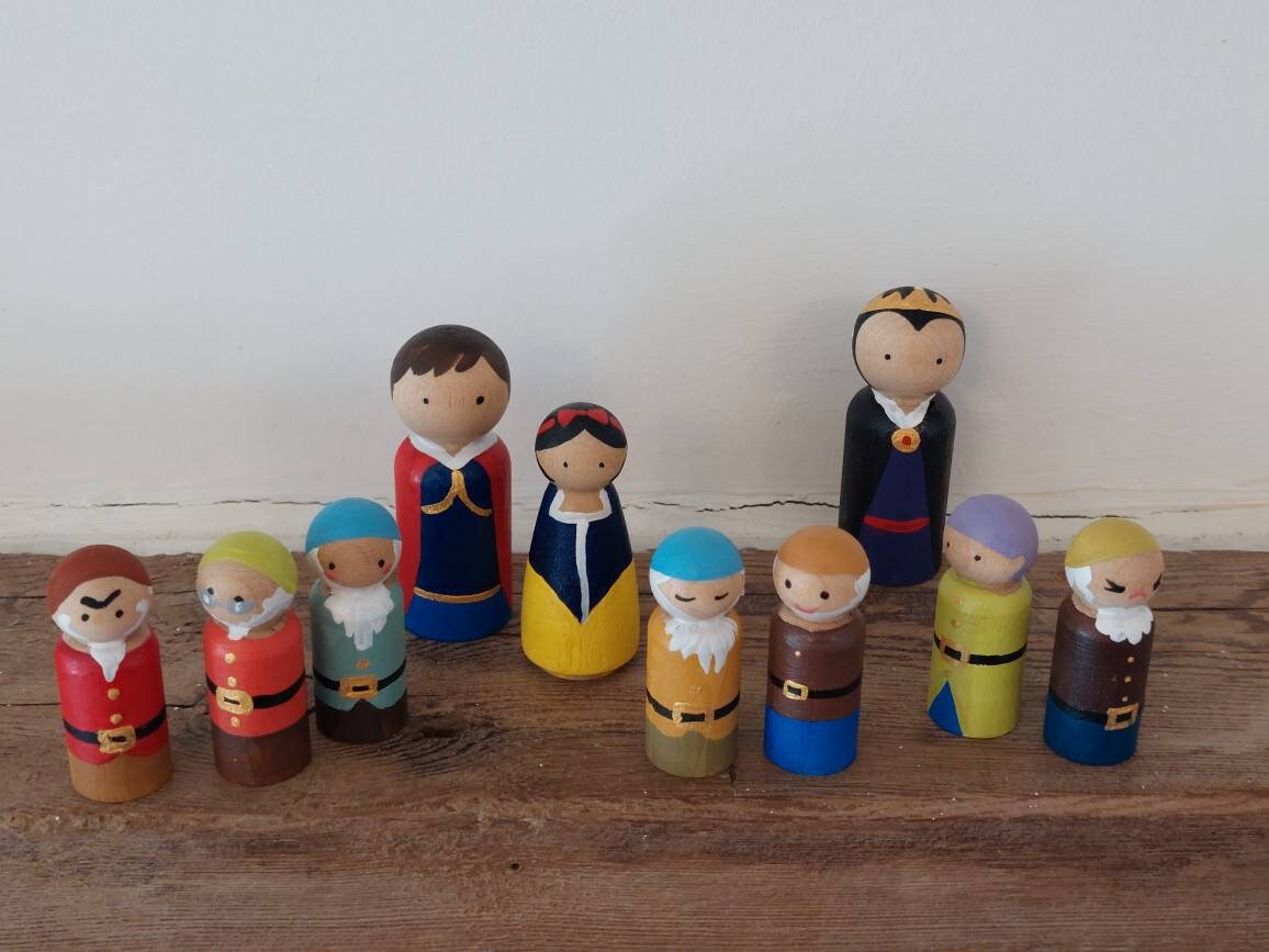 Snow White and the Seven Dwarfs Peg Doll Set - Etsy