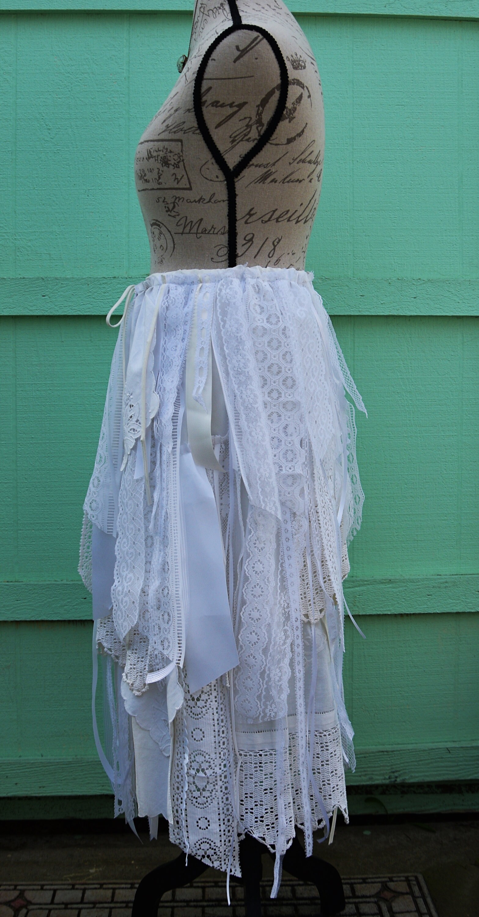 Off White/light Ivory and White Lace, Drawstring, Streamer, Wedding ...