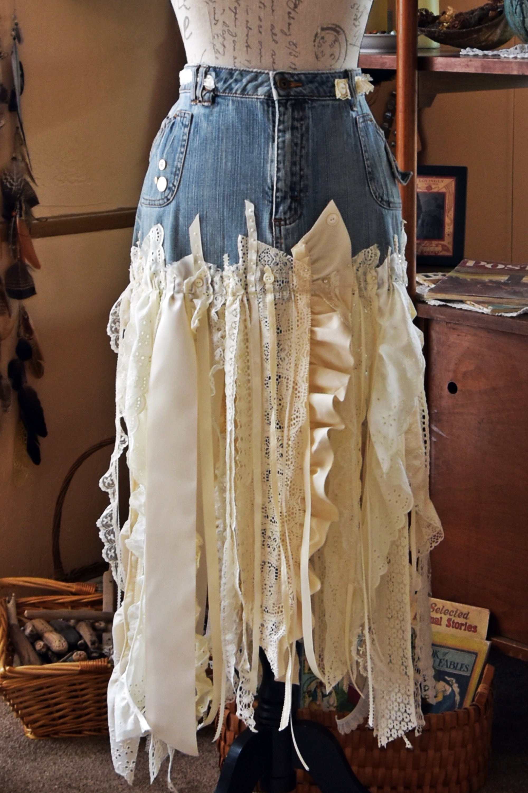 Ready to Cut, off White/cream Lace, Riders Copper Collection, Blue ...