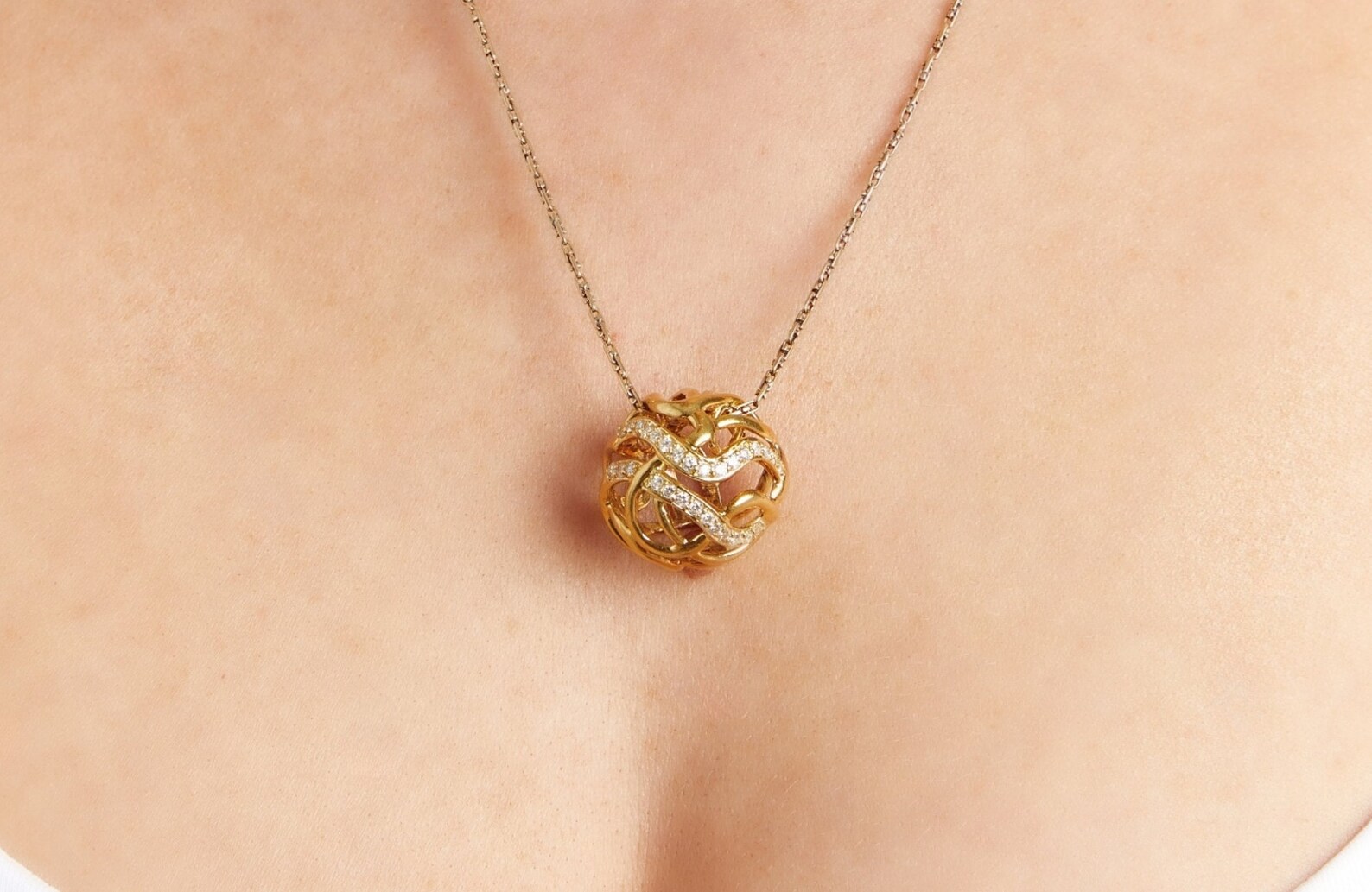 Vintage 18KT and Diamond Orb Necklace - Etsy