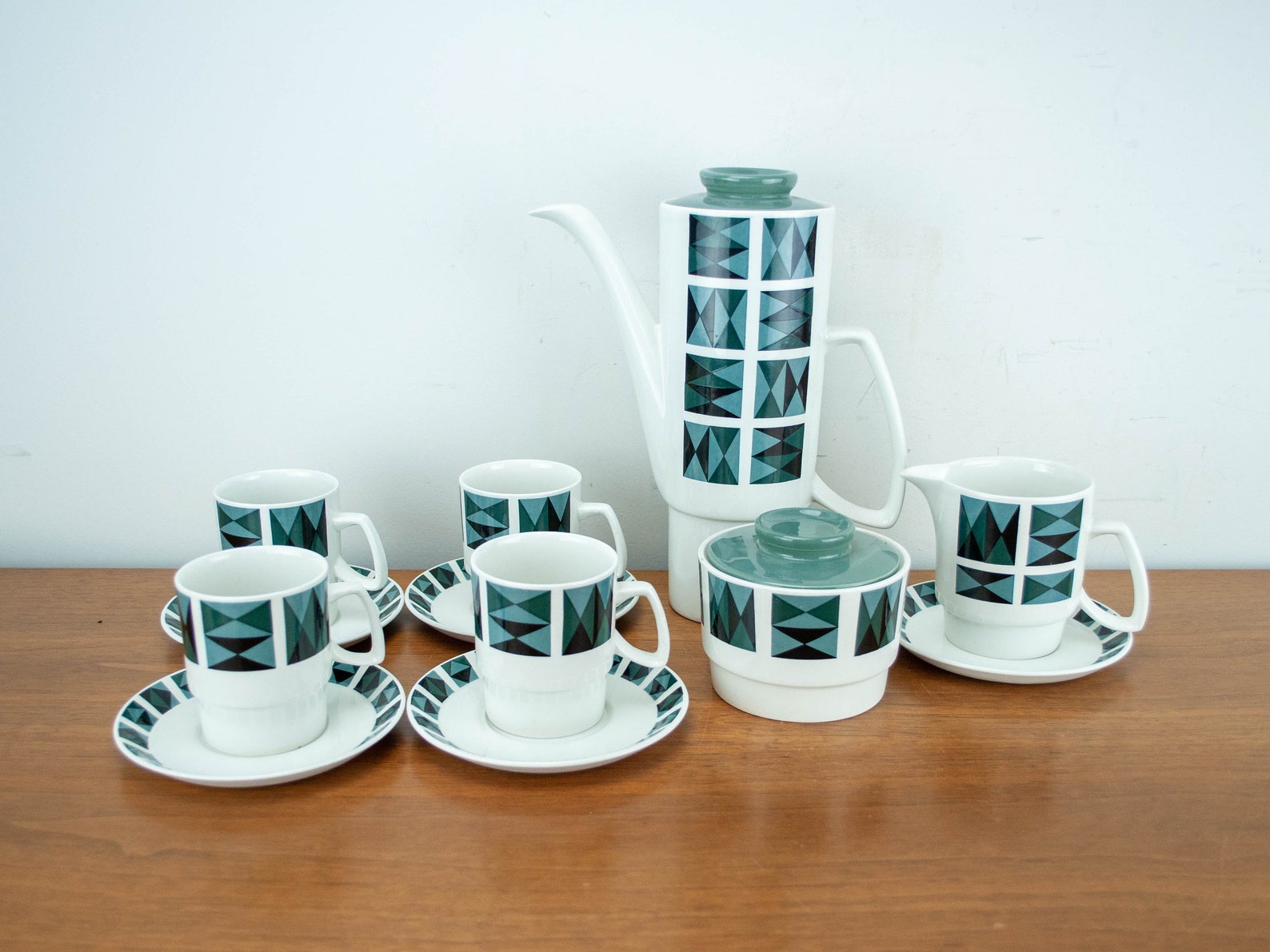 Vintage White 4 Tea Cups and Saucer Teapot Milk Pot and | Etsy