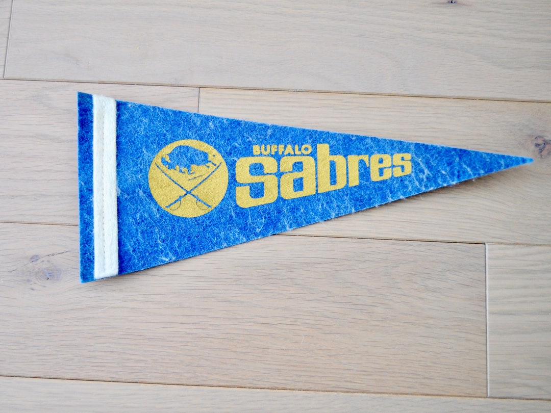Vintage Felt/flag Souvenir Pennant - Buffalo, Sabres, New York, USA ...