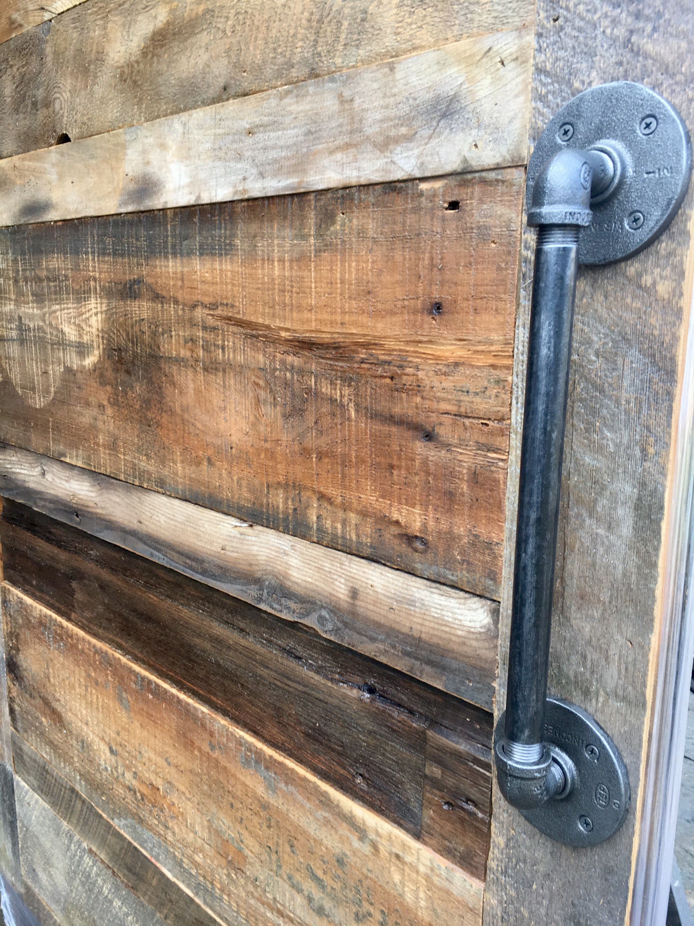 1/2 LOW PROFILE Industrial Pipe Door Handle Barn Door | Etsy