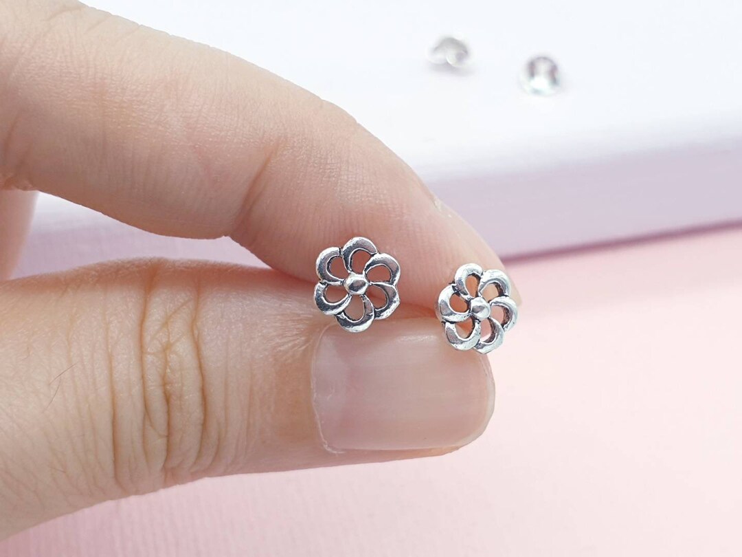 5 Mm Tiny Flower Outline Earrings, Simple and Peaceful, Nickle Free ...