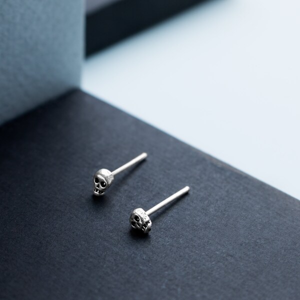 Skull Stud Earrings - Etsy