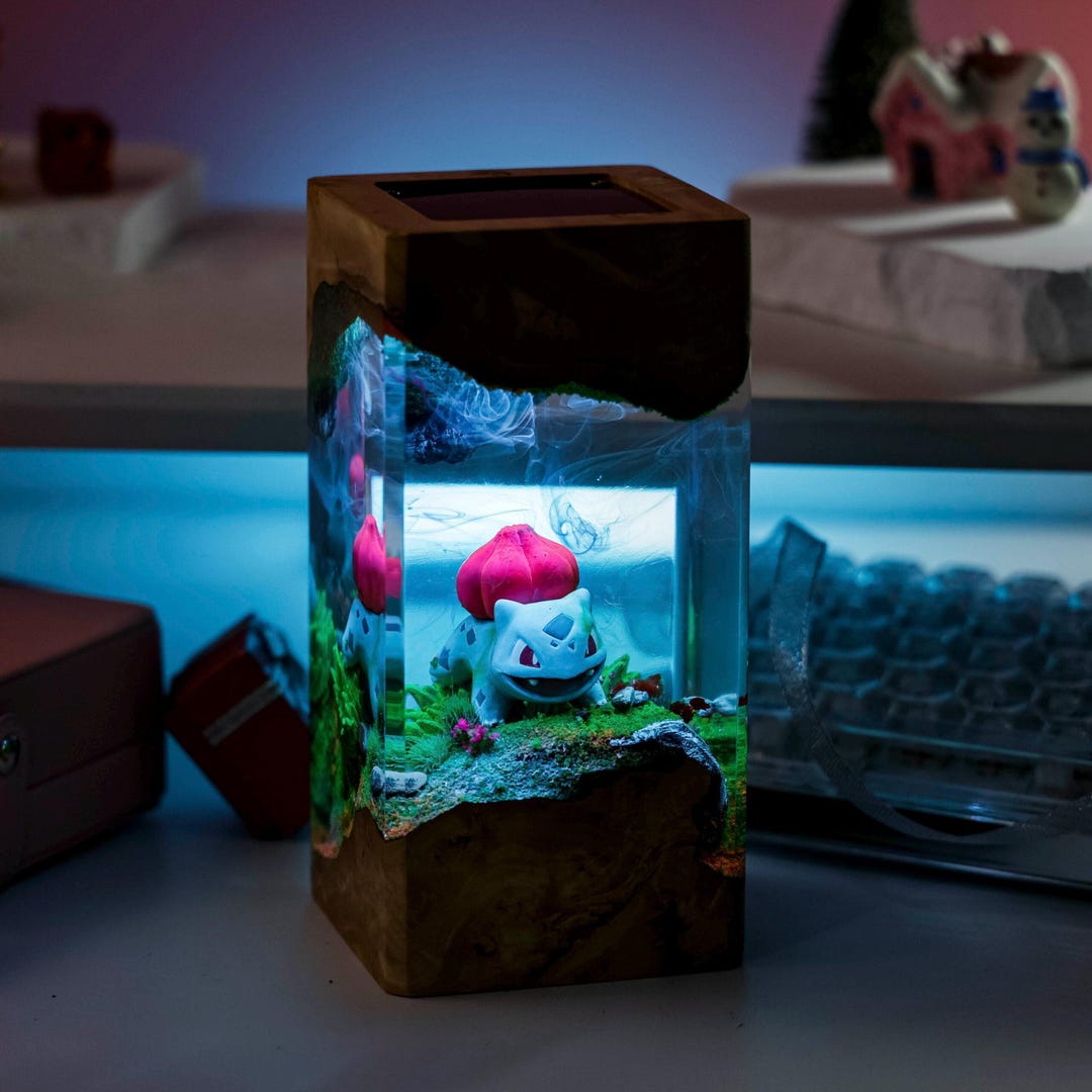 Bulbasaur Pokemon Resin Diorama Lamp, Grass Poison Type Starter Art ...