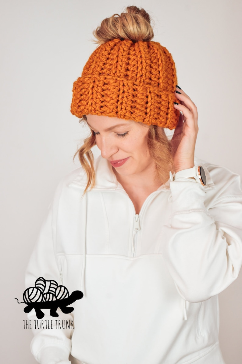 Easy Breezy Super Chunky Bun Beanie Crochet Pattern - Easy Crochet Bun ...