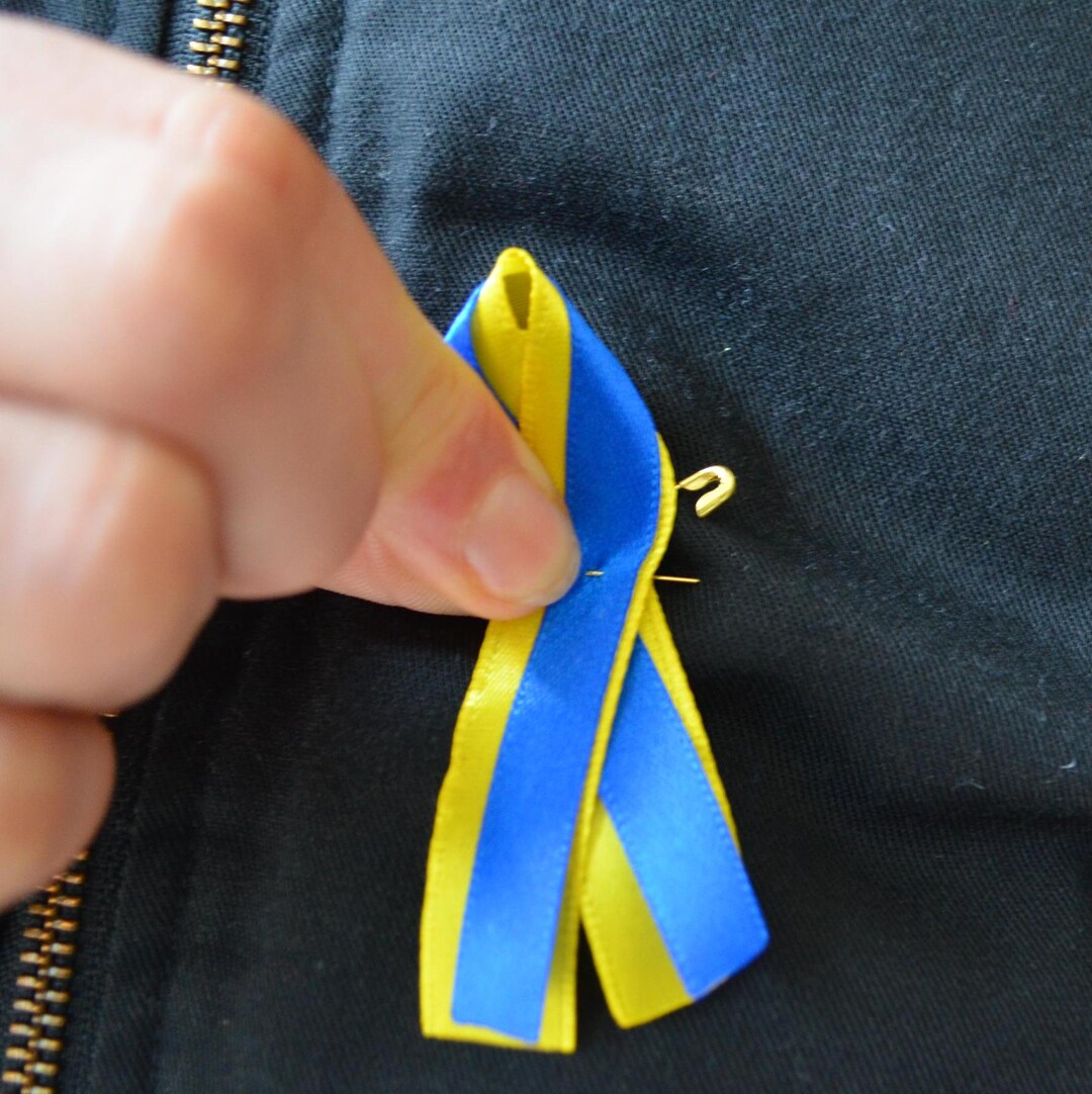 Solidarity Ribbon Sweden / Ukraine, Pin, Yellow Blue Awareness Ribbon ...